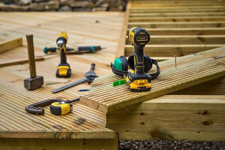 Building a Custom Deck: Materials and Tools You’ll Need